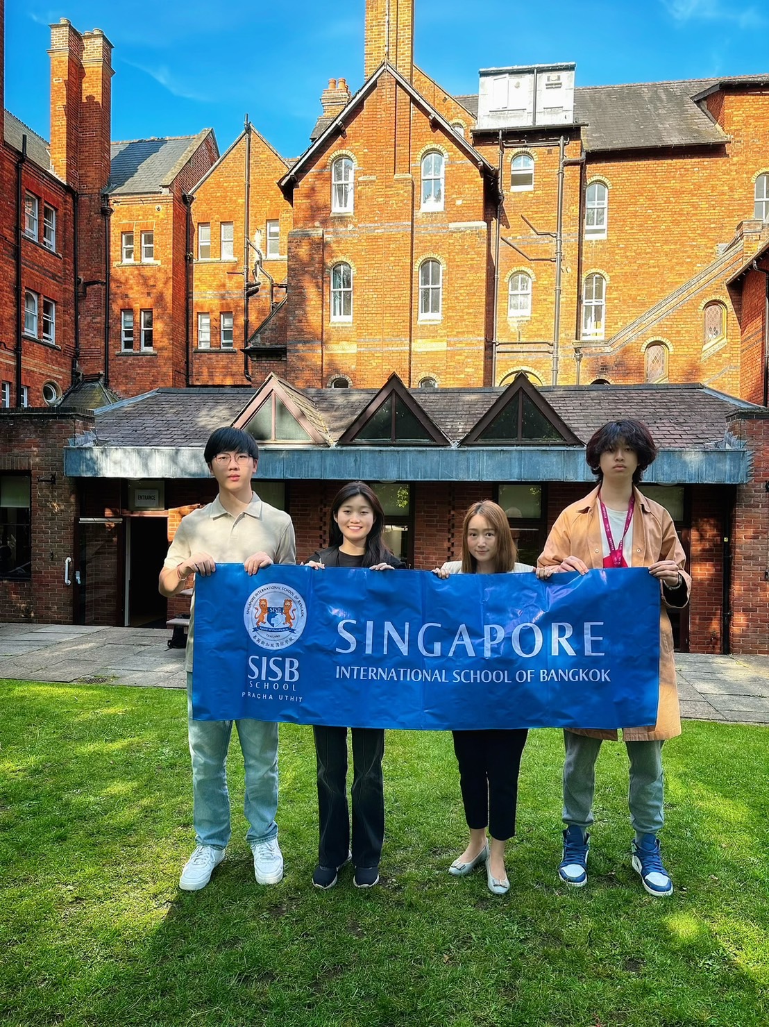 SISB Pracha Uthit: Sixth Form Summer Programme in the UK | SISB Schools